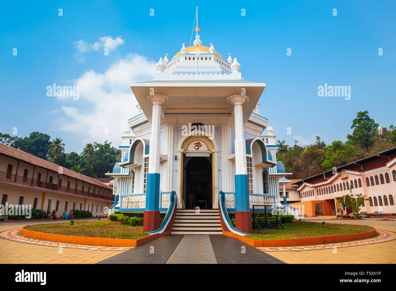 Shri mangueshi temple goa india hi-res stock photography and images - Alamy