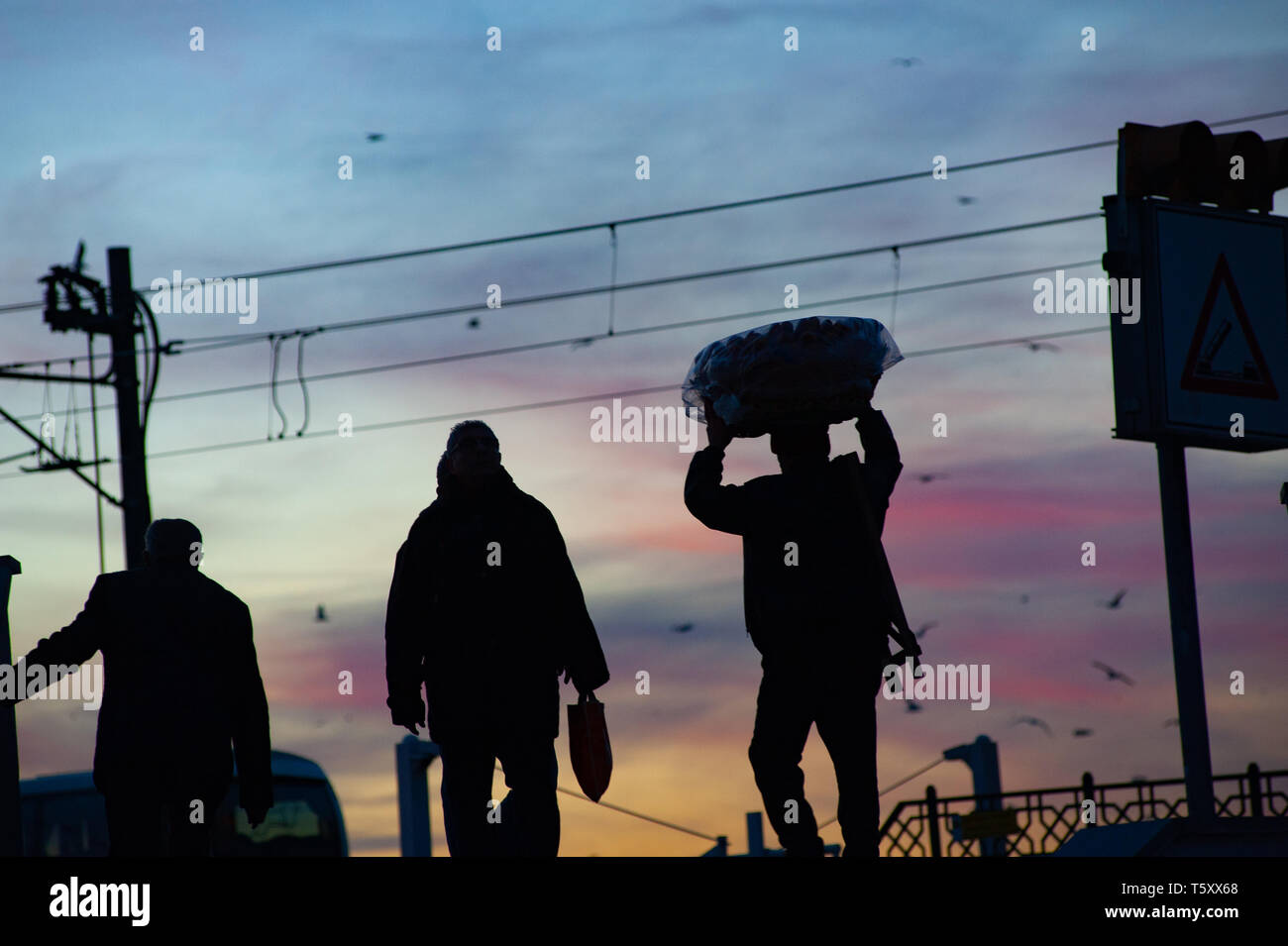 Turkey istanbul homeless poverty hi-res stock photography and images ...