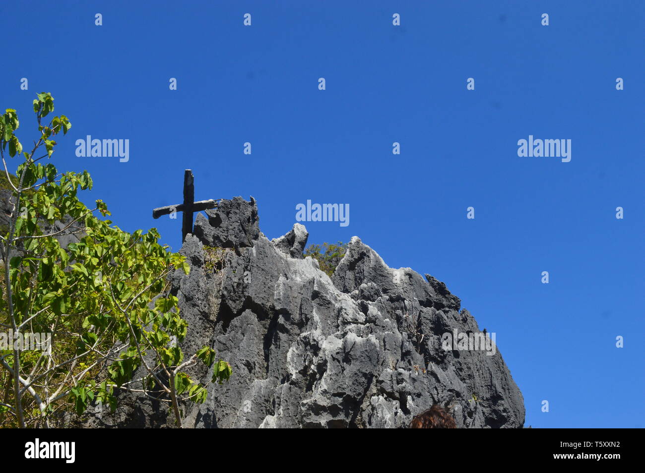 Beautiful scenic which you can see on the other side there is cliff ...