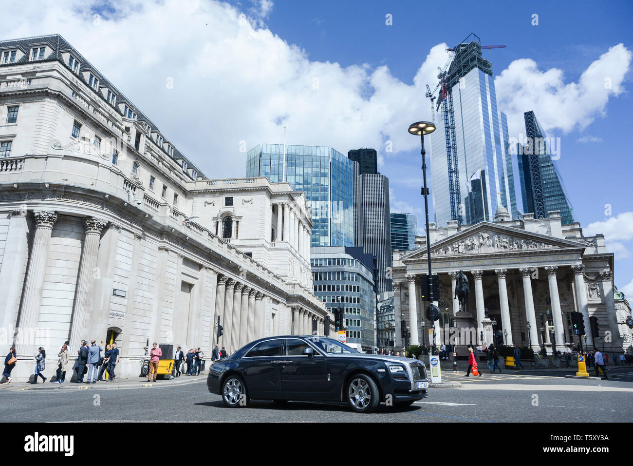 Old lady of threadneedle street hi-res stock photography and images - Alamy