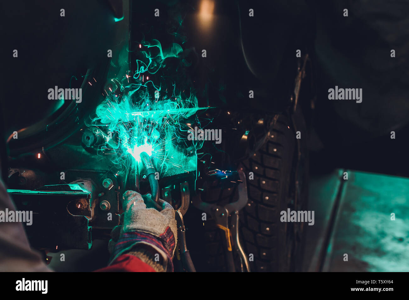 Car Body Part In Welding High Resolution Stock Photography and Images ...