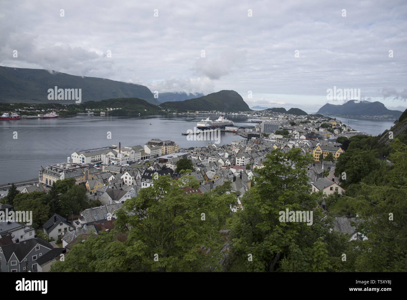 Rebuild after a major fire in 1904 mostly in Art Nouveau architecture ...