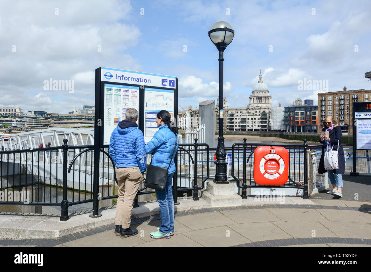 Pier river hi-res stock photography and images - Alamy