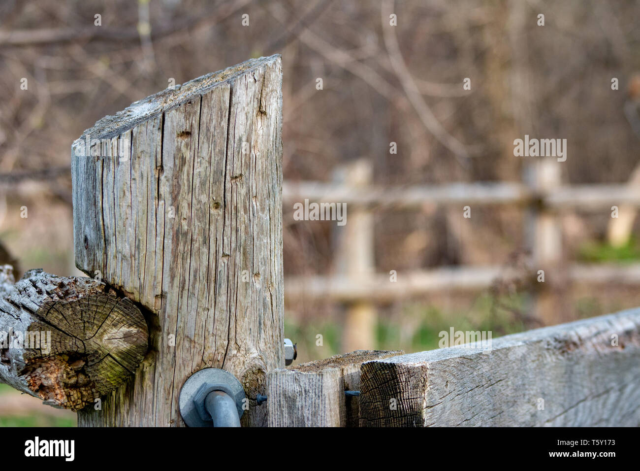 Old timber fencing rail hi-res stock photography and images - Alamy
