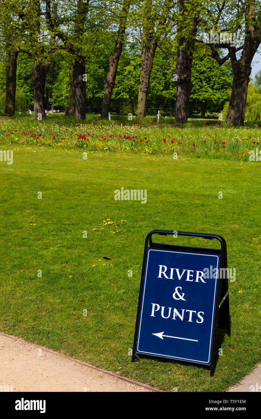 University of cambridge sign hi-res stock photography and images - Alamy