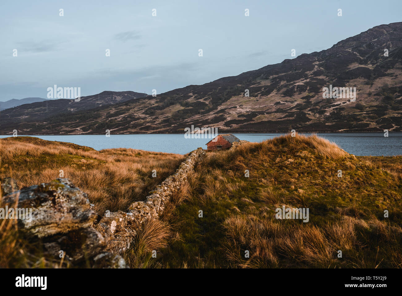 cottage at loch arklet Stock Photo - Alamy