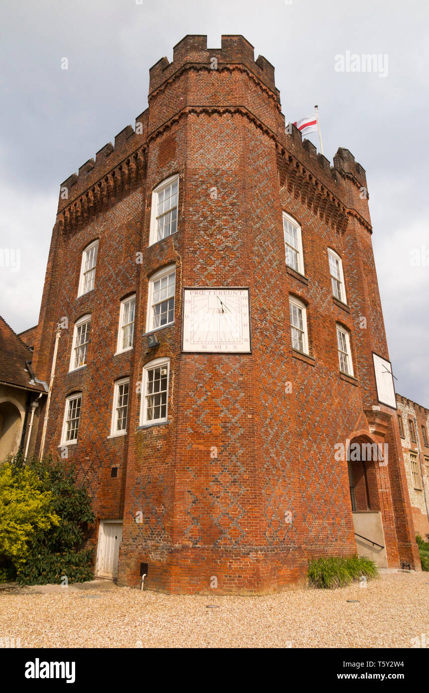 Farnham buildings hi-res stock photography and images - Alamy