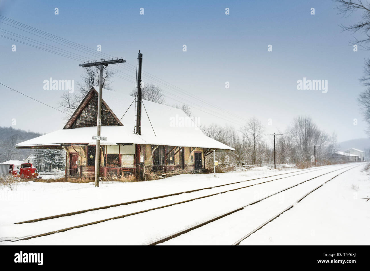 Snow depot hi-res stock photography and images - Alamy