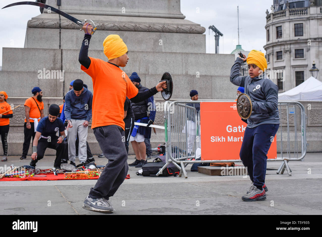 Khalsa men hi-res stock photography and images - Alamy