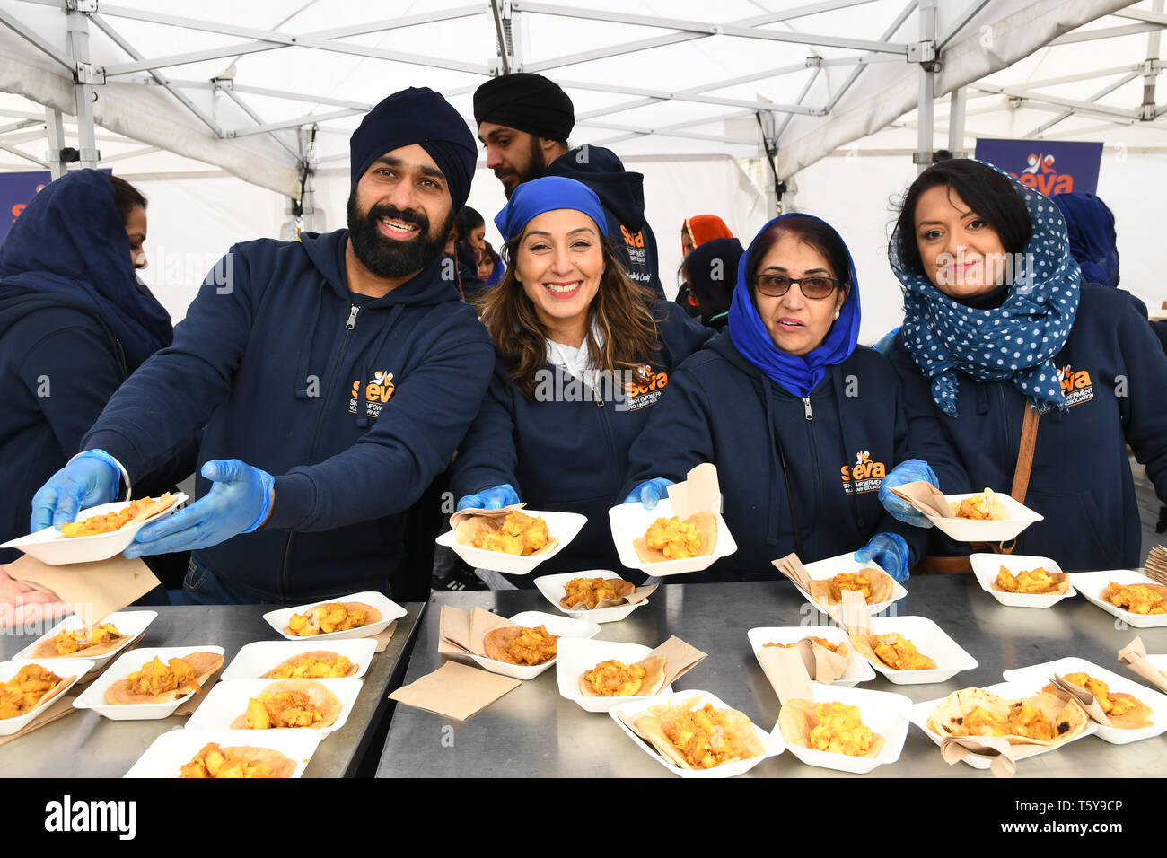 London, England, UK. 27 April 2019. Seva sikhism giving free food at ...