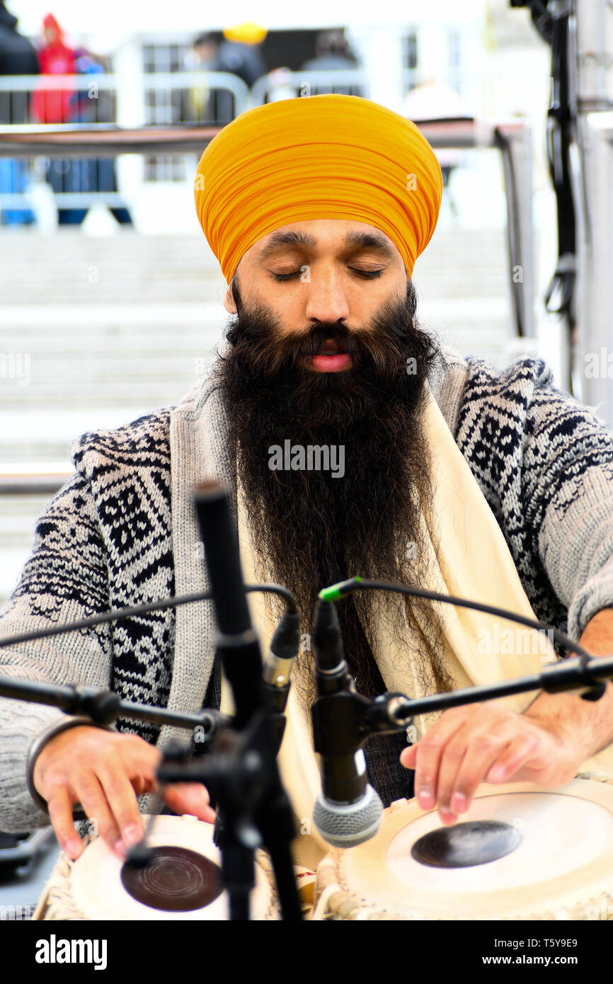 Punjabi gatka hi-res stock photography and images - Alamy