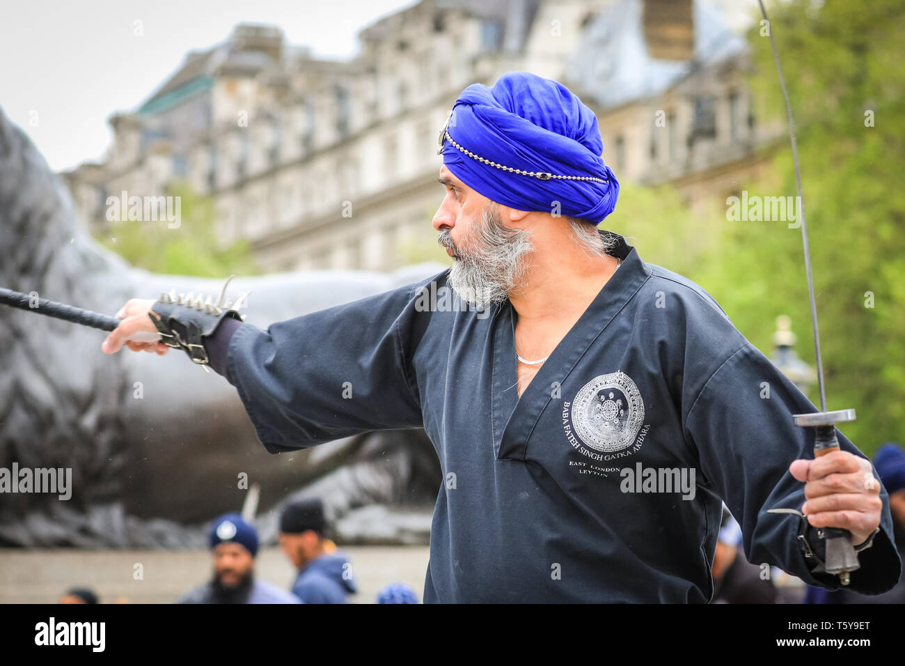 Dancing stage fighting hi-res stock photography and images - Alamy