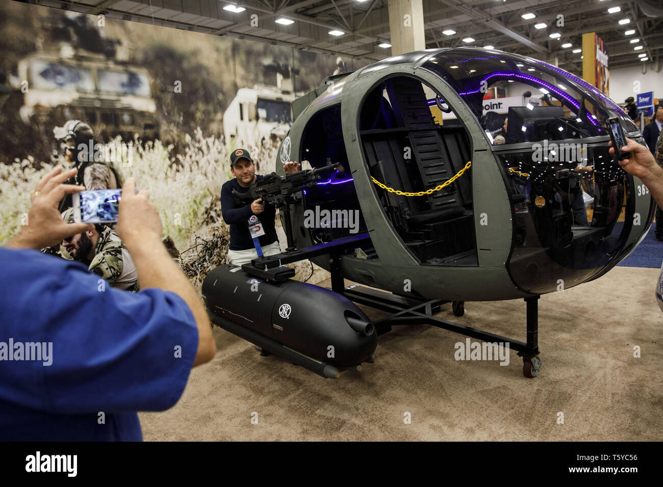 M240b belt fed machine gun hi-res stock photography and images - Alamy