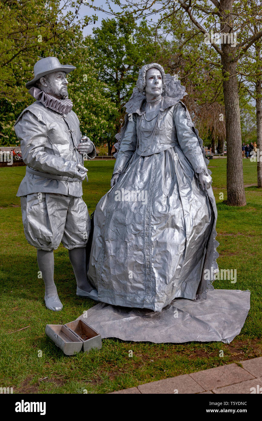 Sir walter raleigh queen elizabeth hi-res stock photography and images ...