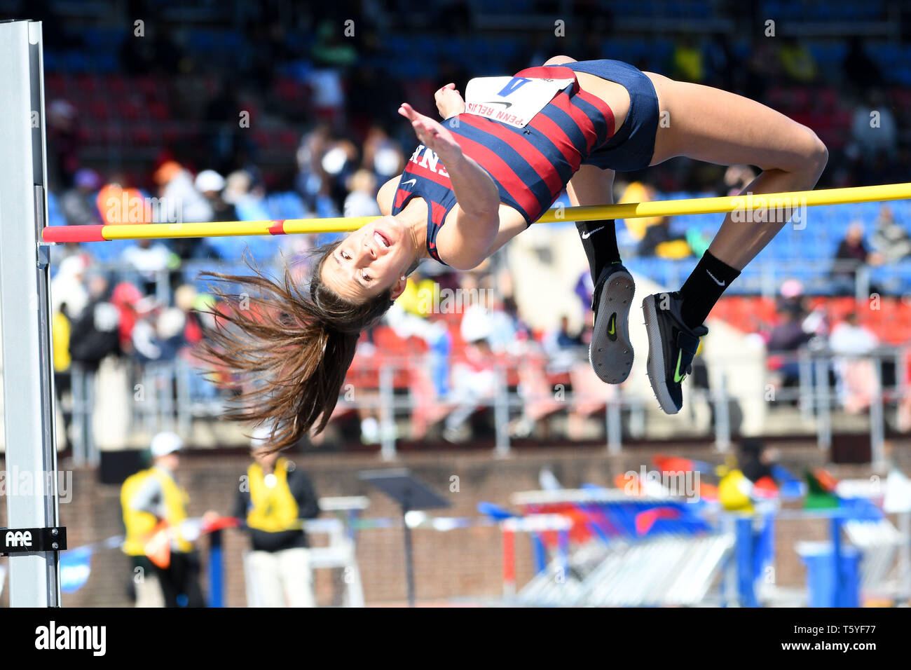 Winner womens high jump hi-res stock photography and images - Alamy