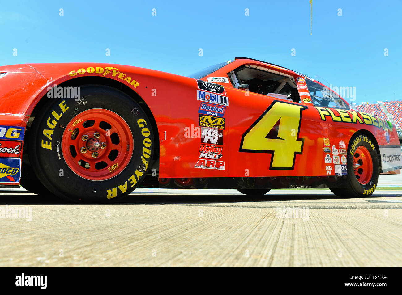 Pit row hi-res stock photography and images - Alamy