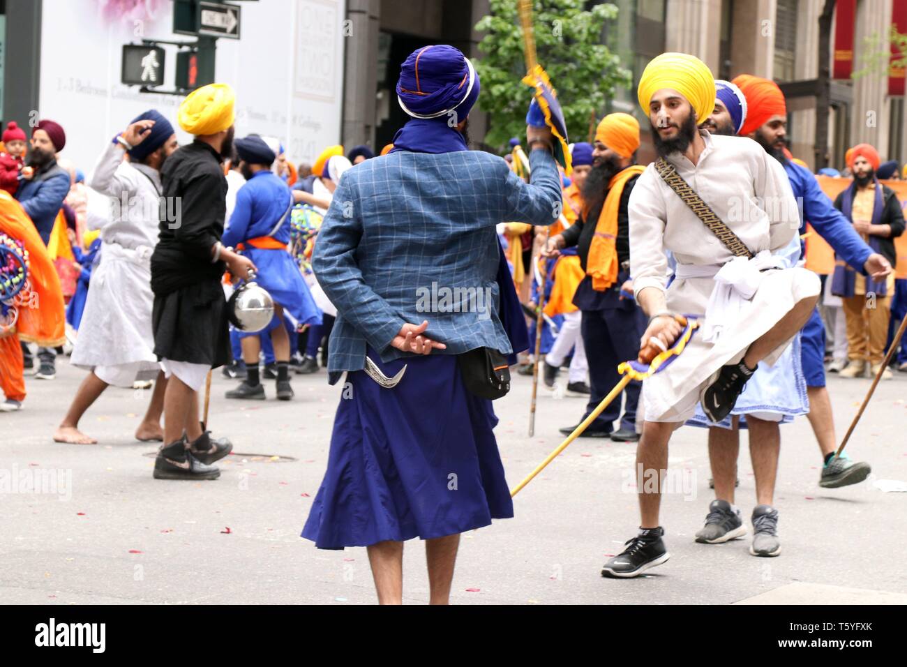Sikh day parade hi-res stock photography and images - Alamy
