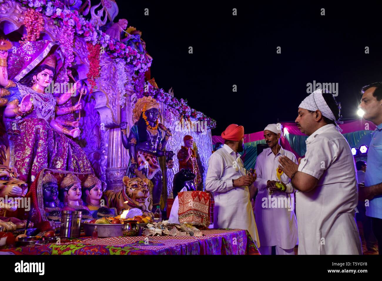 Punjab, Punjab, India. 27th Apr, 2019. A devotee seen praying during ...