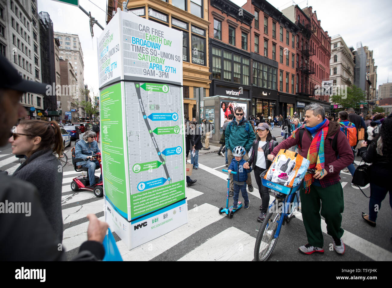 Street closures map hi-res stock photography and images - Alamy