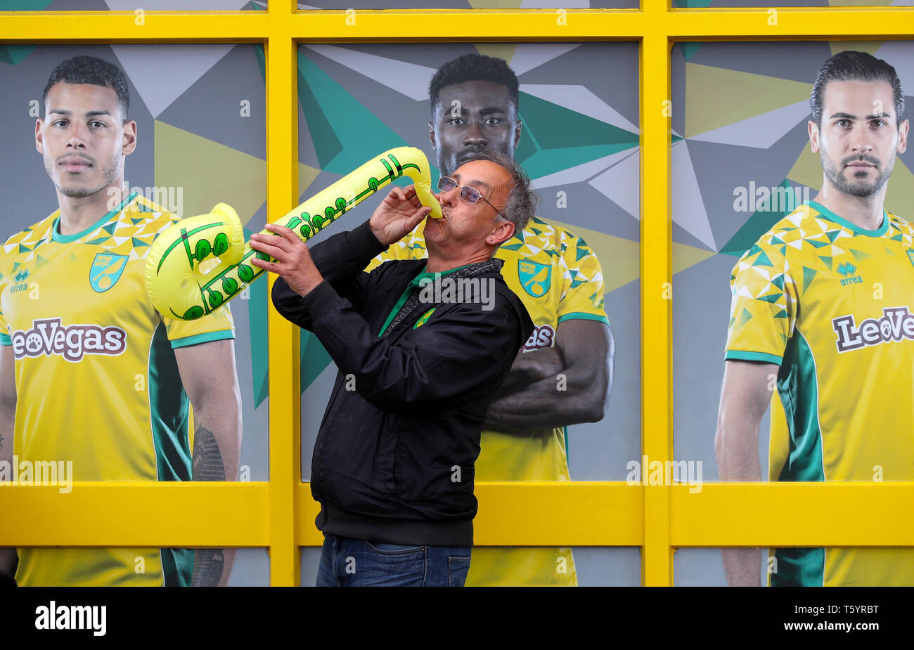Norwich City fans arrive ahead of the Sky Bet Championship match at ...