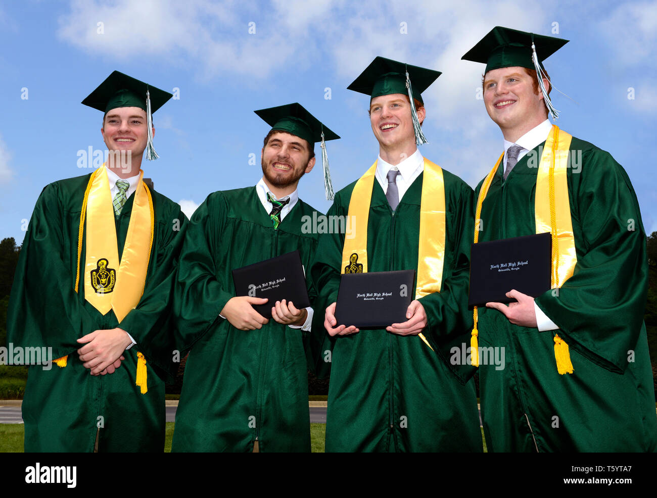 High school seniors hi-res stock photography and images - Alamy