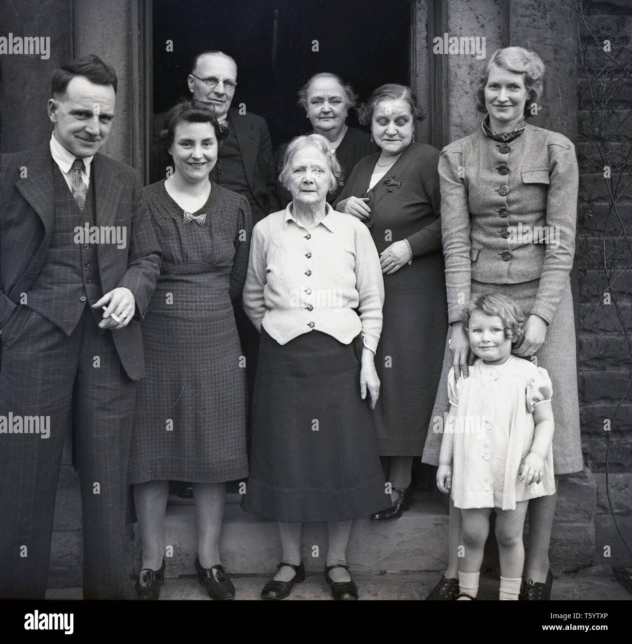 1940s england hi-res stock photography and images - Alamy