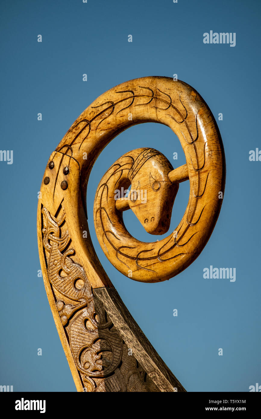 Viking longship prow hi-res stock photography and images - Alamy