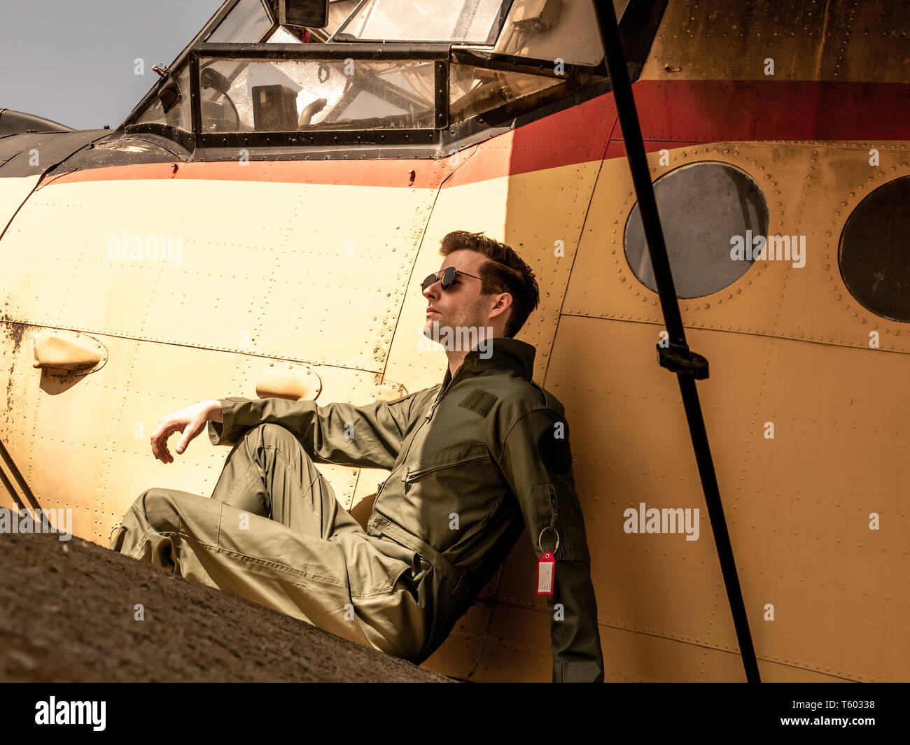 Airplane pilot hi-res stock photography and images - Alamy