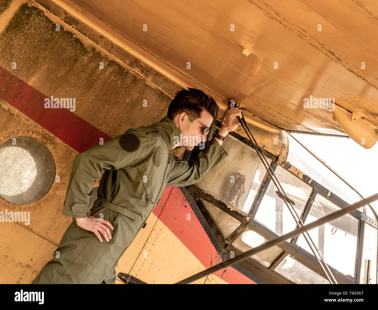 Airplane pilot standing on sunset hi-res stock photography and images ...