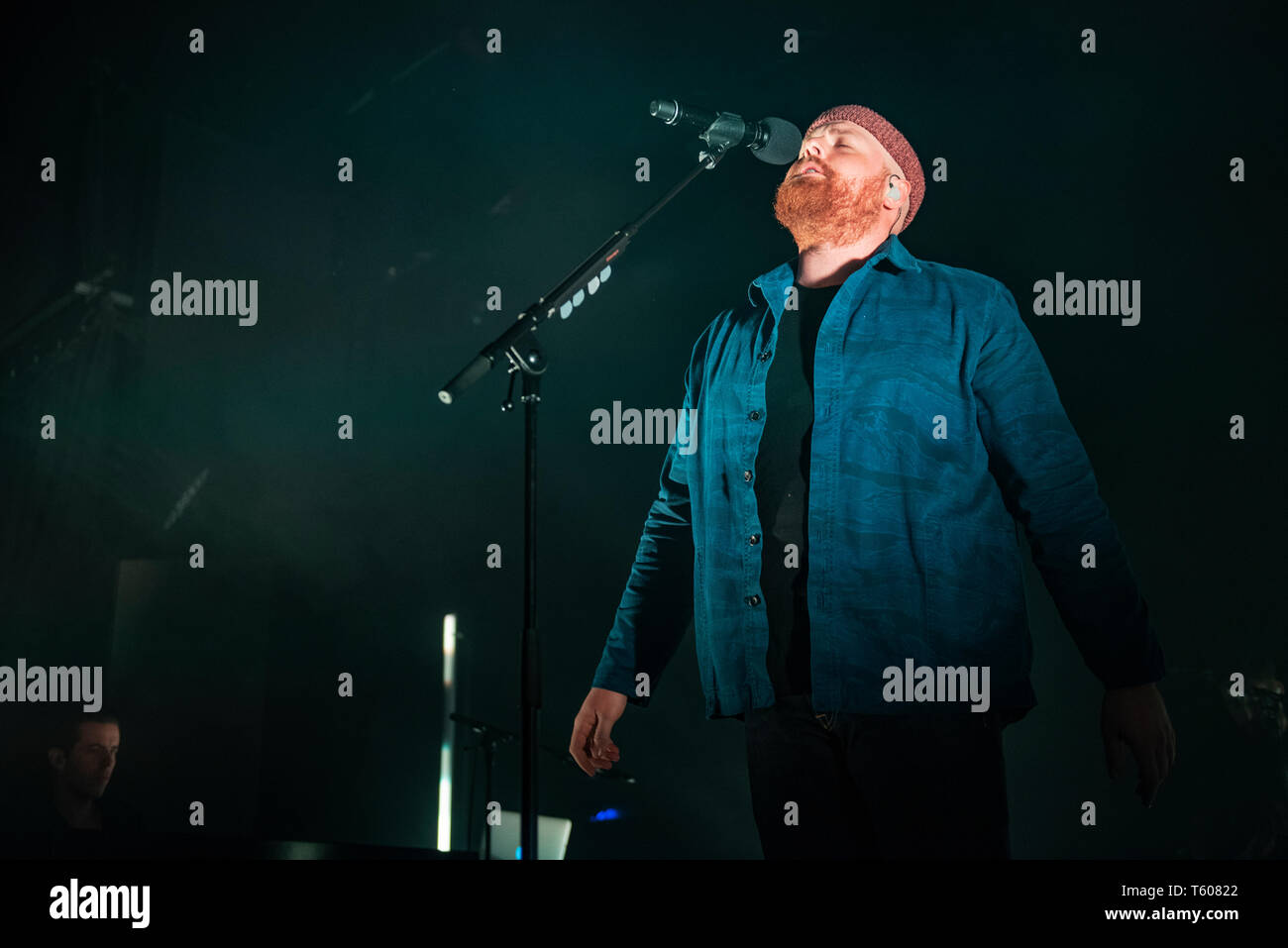 Tom Walker Singer High Resolution Stock Photography and Images - Alamy