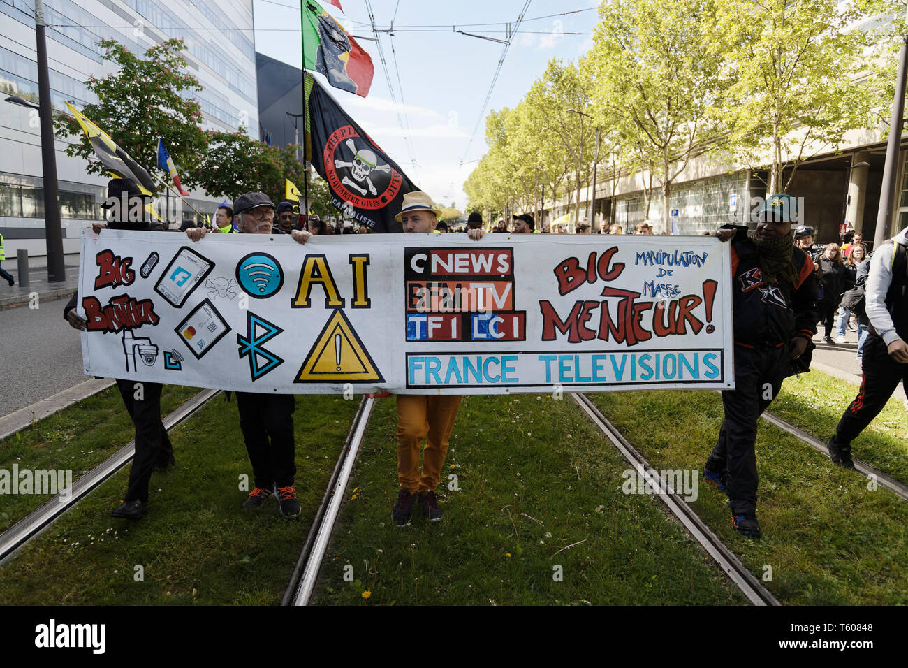 Paris, France. 27th Apr, 2019. Demonstration of yellow vests for ...