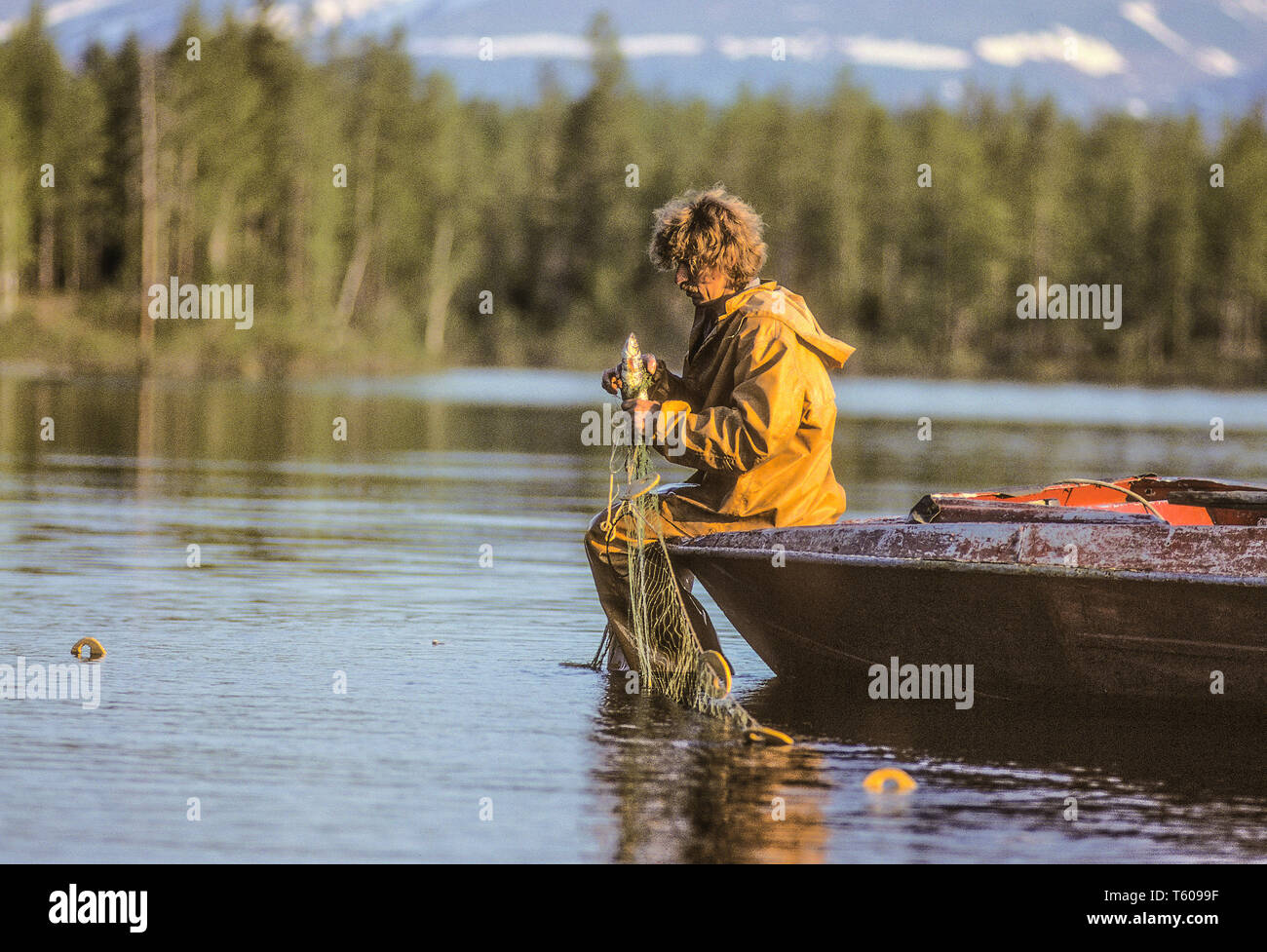 Russian research at the arctic circle hi-res stock photography and ...