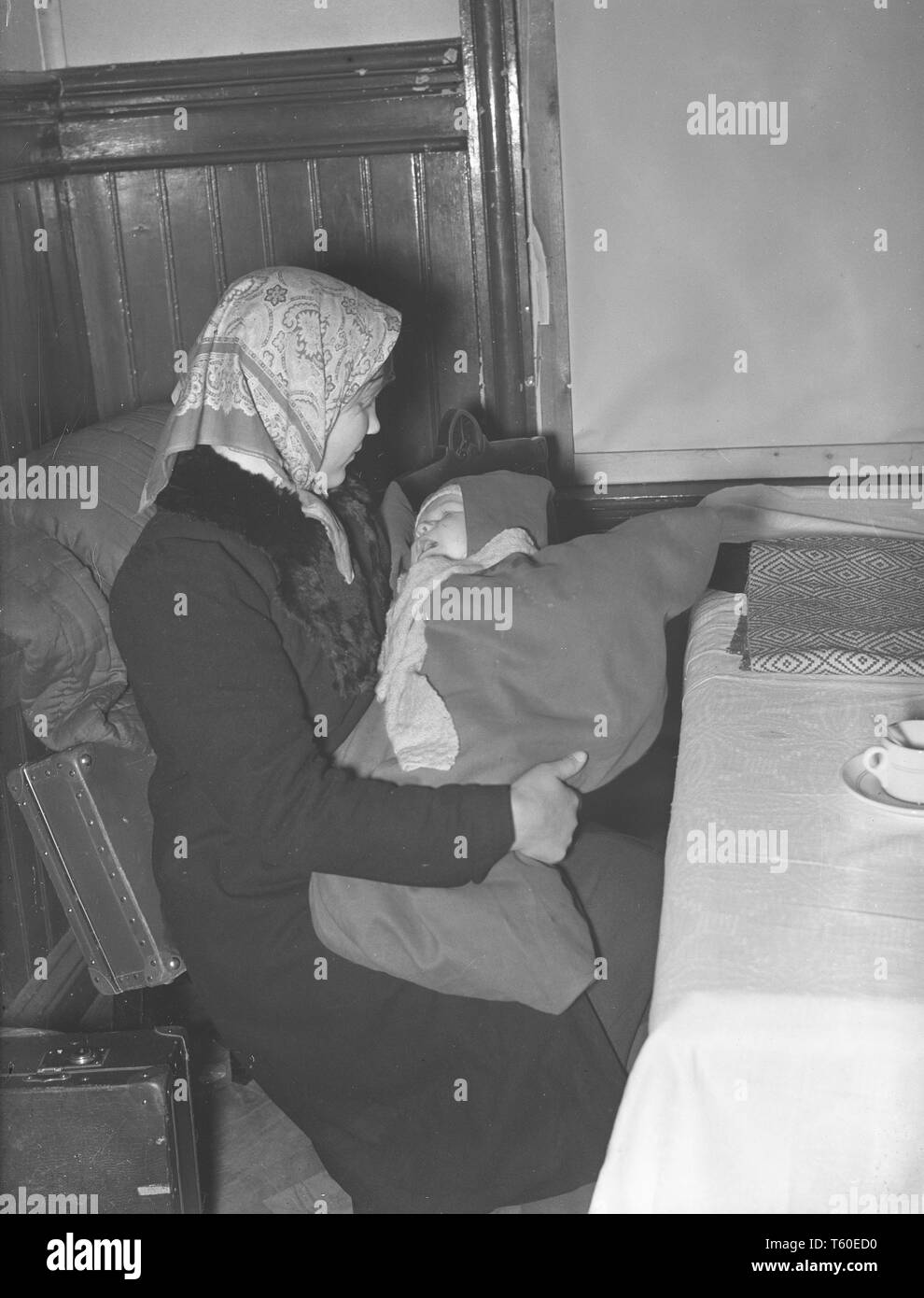 Black baby 1940s hi-res stock photography and images - Alamy