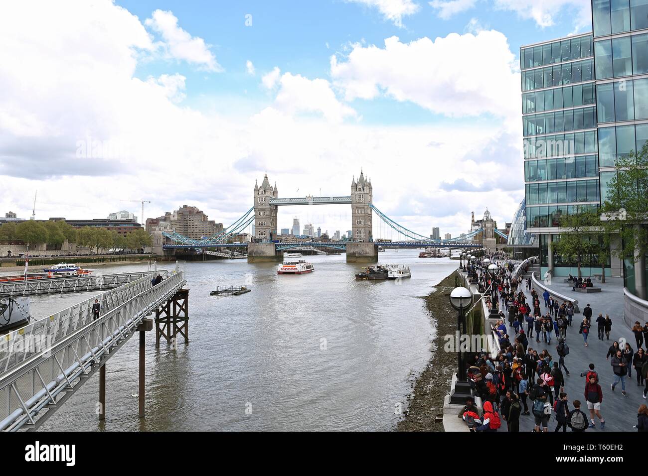 London bridge is falling down hi-res stock photography and images - Alamy