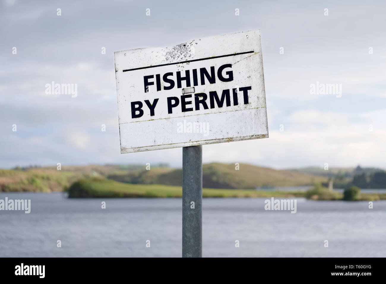 Fishing permit sign hi-res stock photography and images - Alamy