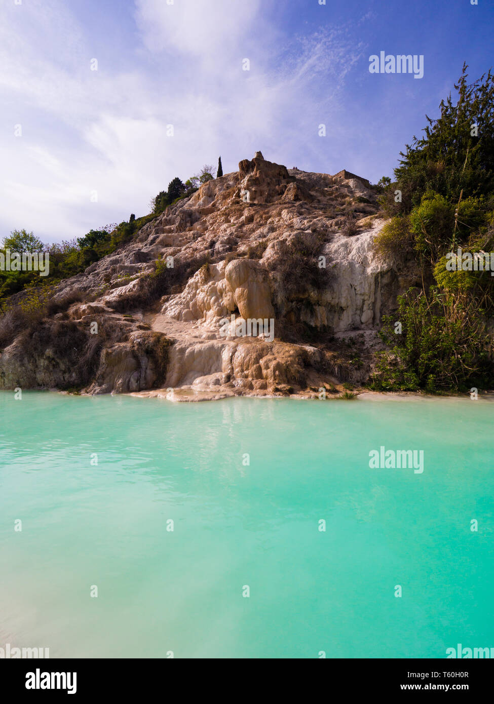 Natural swimming pool with thermal spring water in Bagno Vignoni, Italy ...