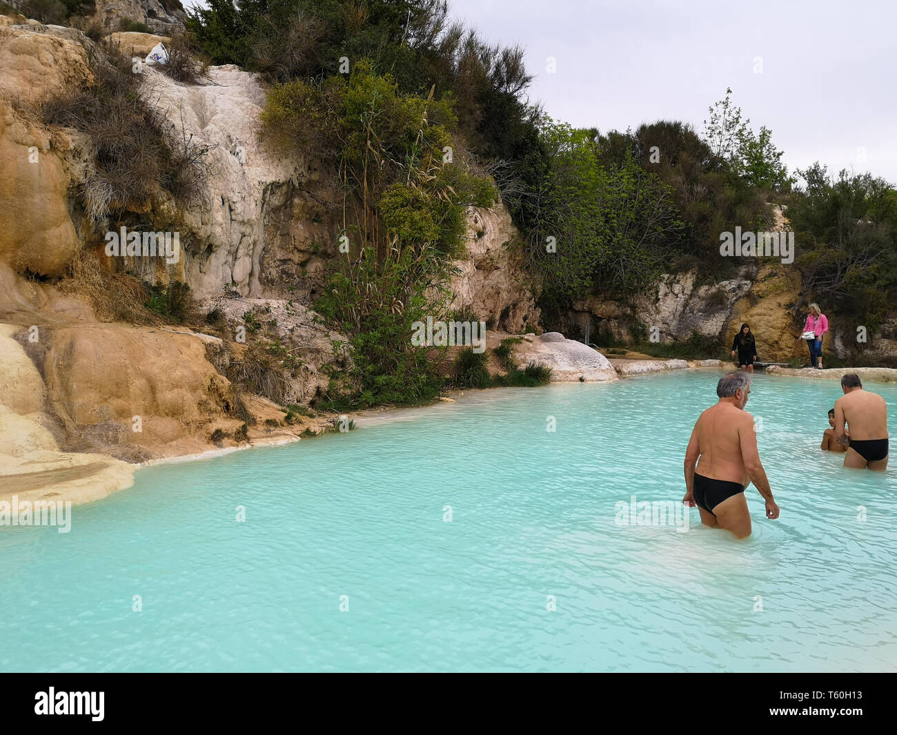 Natural swimming pool with thermal spring water in Bagno Vignoni, Italy ...