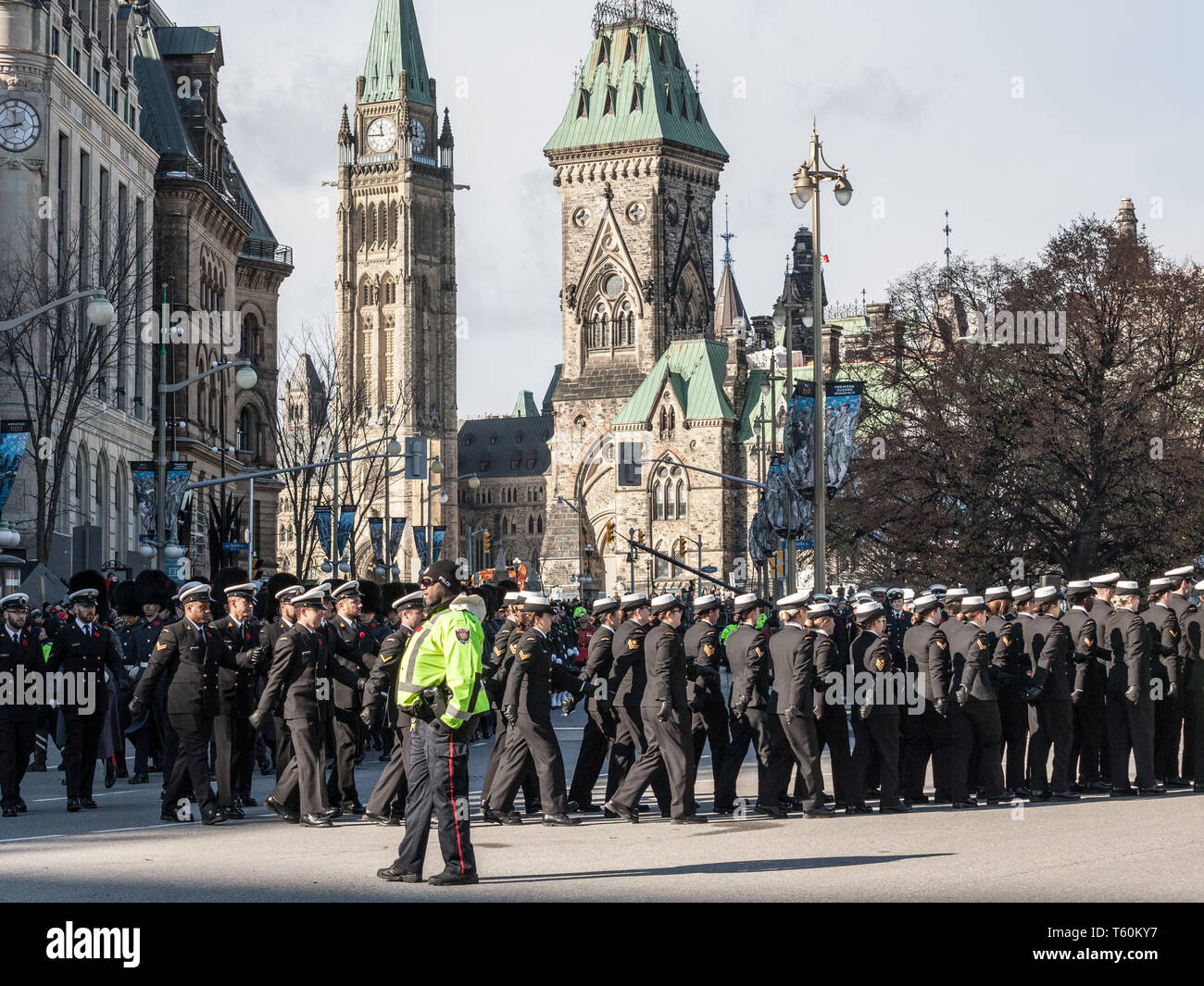 OTTAWA, CANADA - NOVEMBER 11, 2018: Soldiers from Canadian Army, men ...