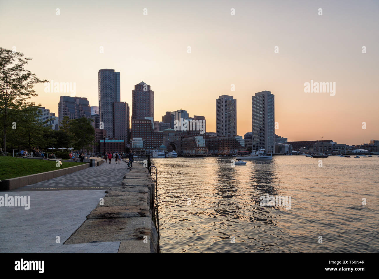 Fan pier park boston dusk hi-res stock photography and images - Alamy