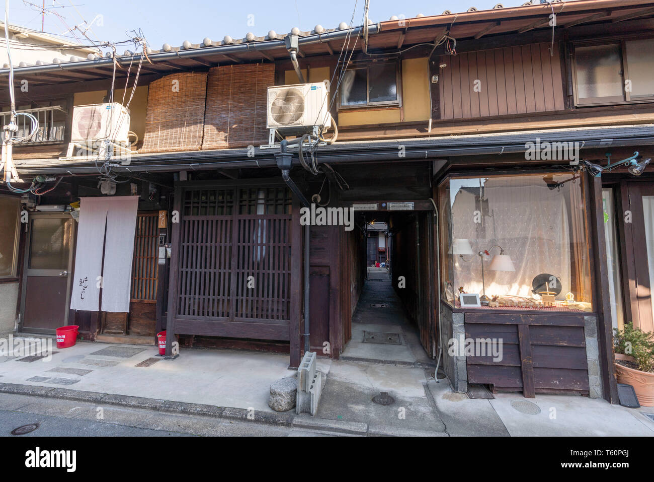 Machiya style house, Shimogyo-Ku, Kyoto, Japan Stock Photo - Alamy