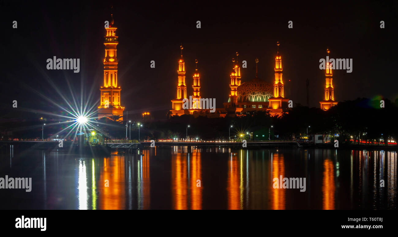 Samarinda, kalimantan Timur/ Indonesia : " Islamic Center Mosque ...