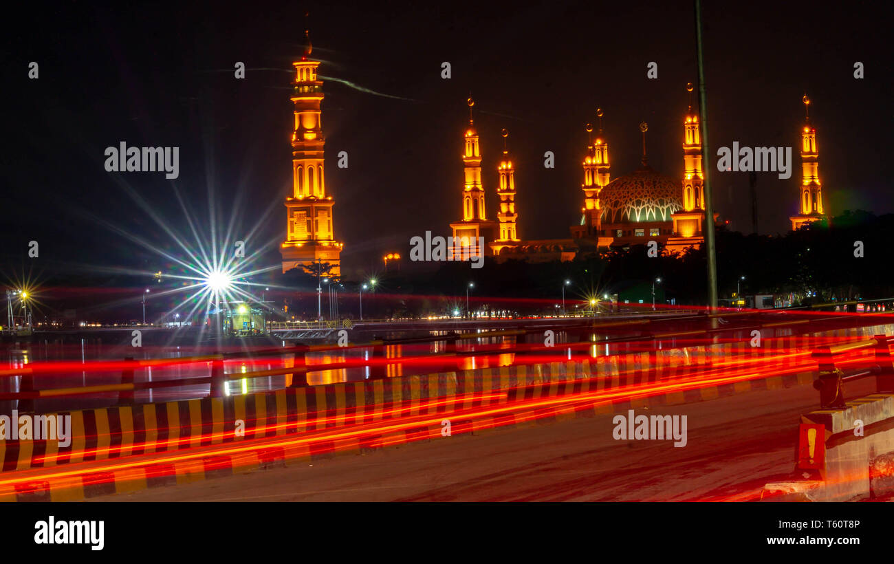 Samarinda, kalimantan Timur/ Indonesia : " Islamic Center Mosque ...