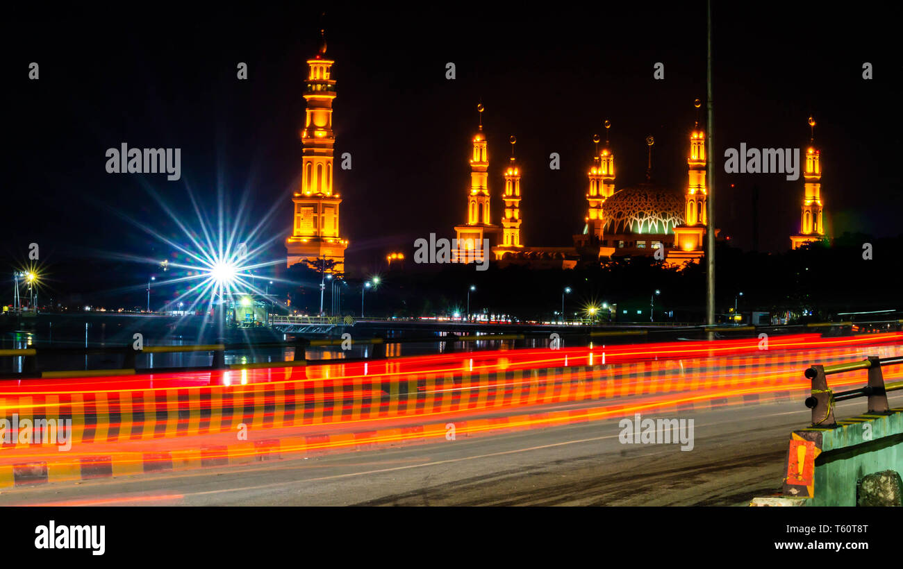 Samarinda, kalimantan Timur/ Indonesia : " Islamic Center Mosque ...