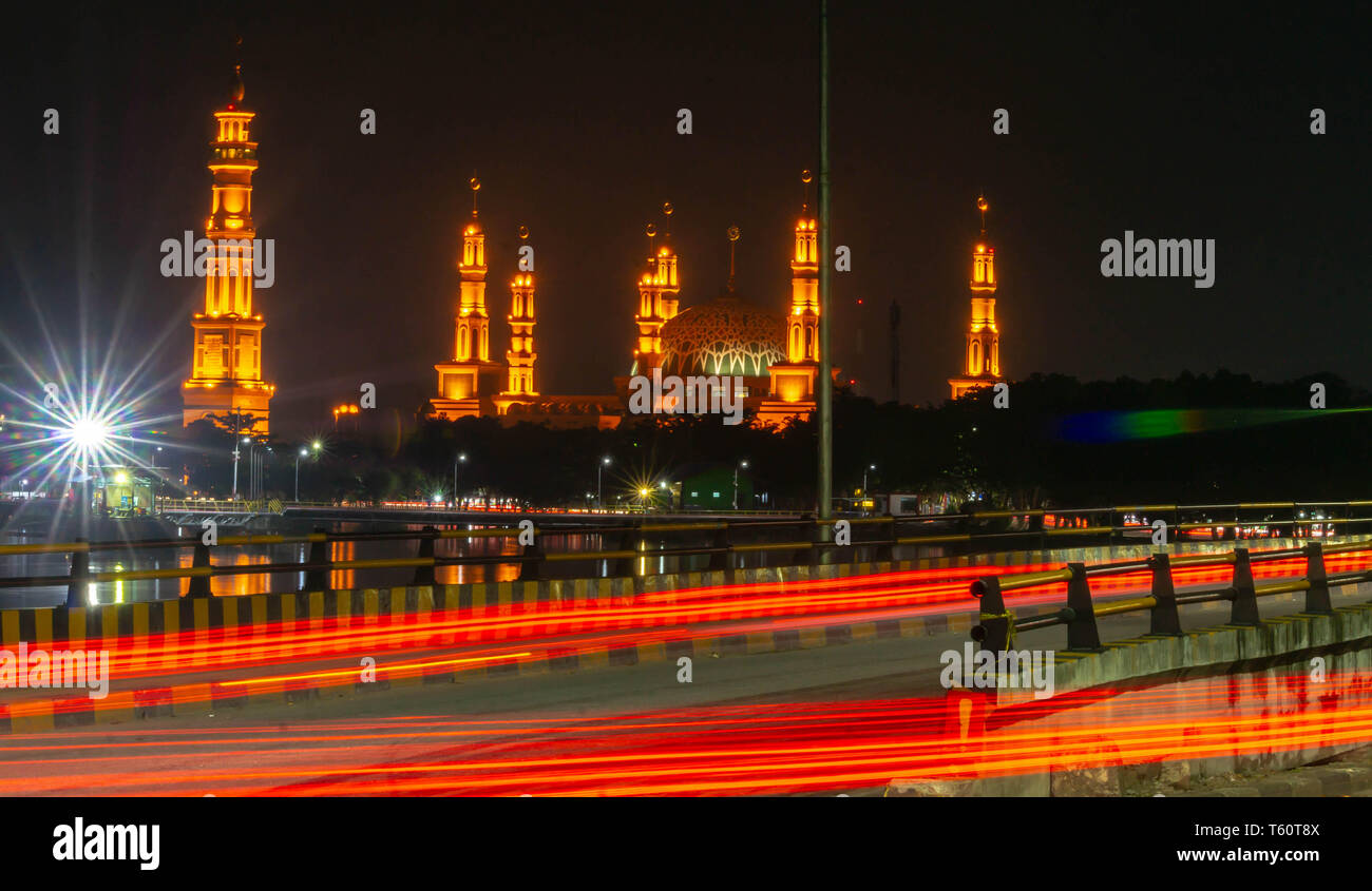 Samarinda, kalimantan Timur/ Indonesia : " Islamic Center Mosque ...