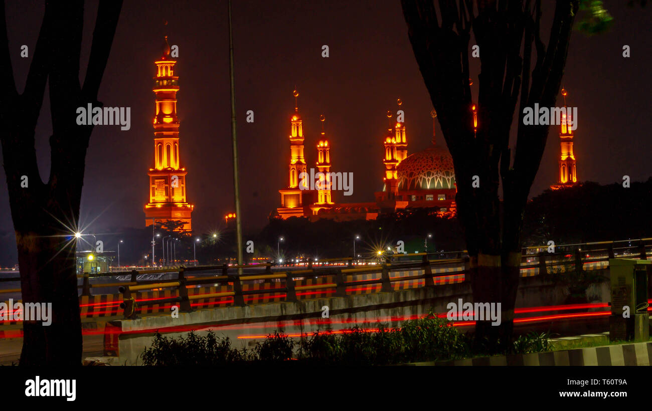 Samarinda, kalimantan Timur/ Indonesia : " Islamic Center Mosque ...