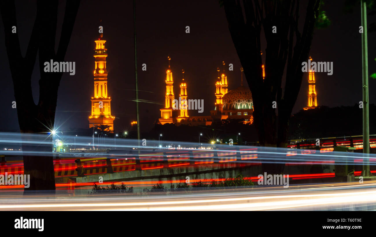 Samarinda, kalimantan Timur/ Indonesia : " Islamic Center Mosque ...