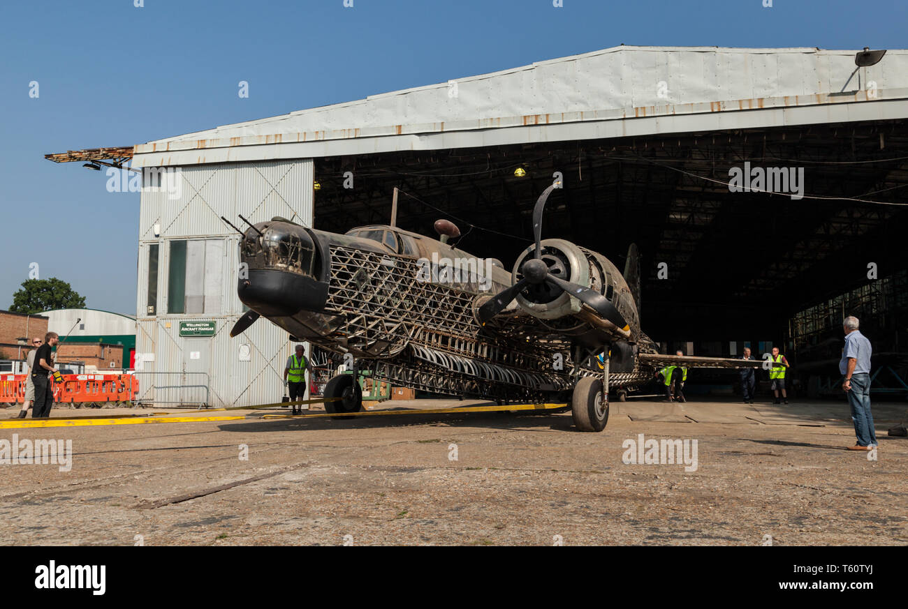 Vickers wellington hi-res stock photography and images - Alamy