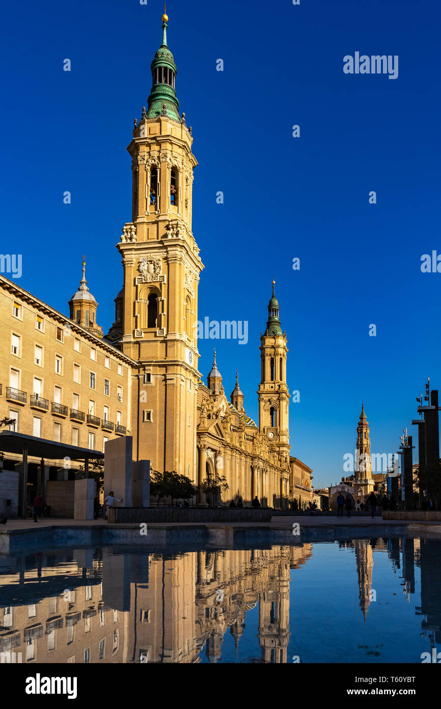 Basilica de Nuestra Señora del Pilar Cathedral in Zaragoza, Spain Stock ...