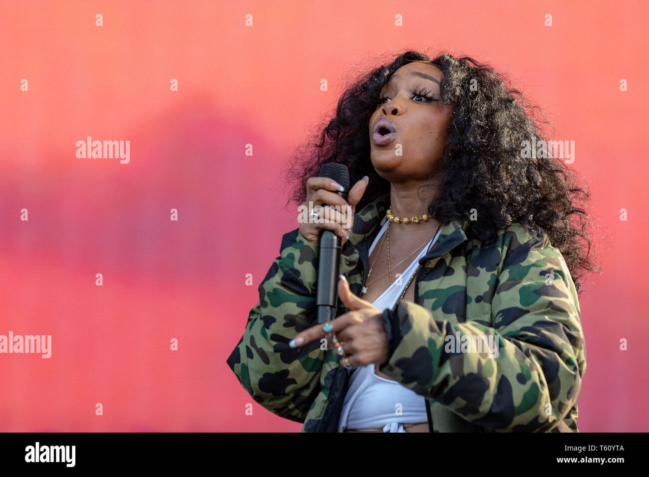 April 27, 2019 - Virginia Beach, Virginia, U.S - Singer SZA (SOLANA ...