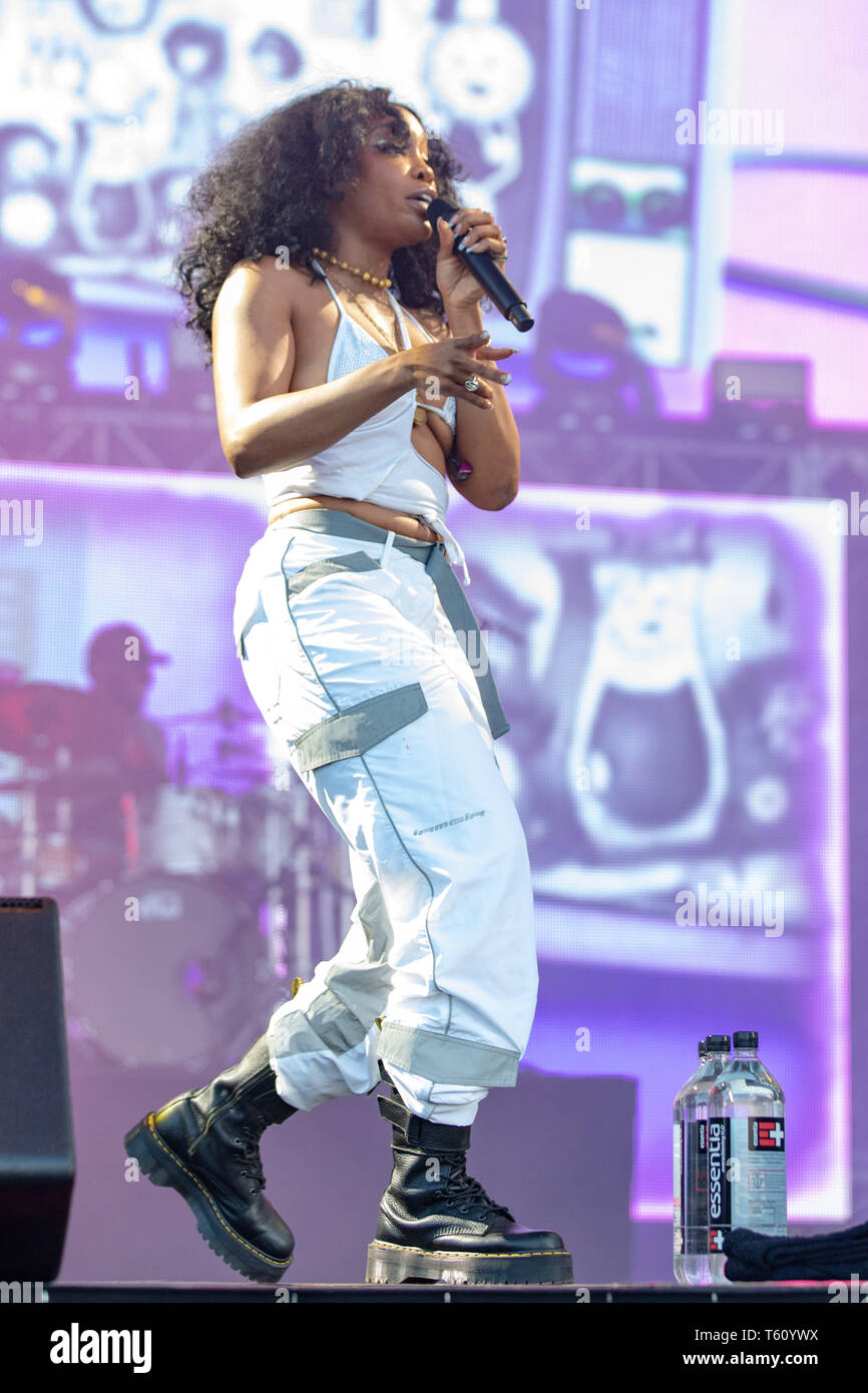 Solana rowe hi-res stock photography and images - Alamy